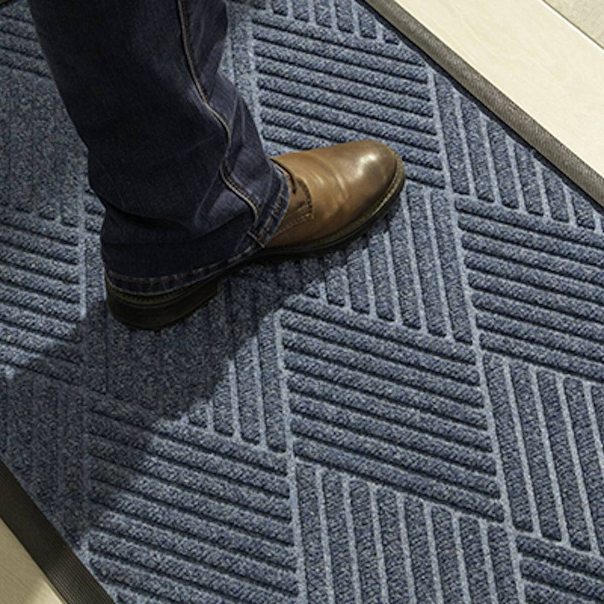 Cleans Environmental Matting